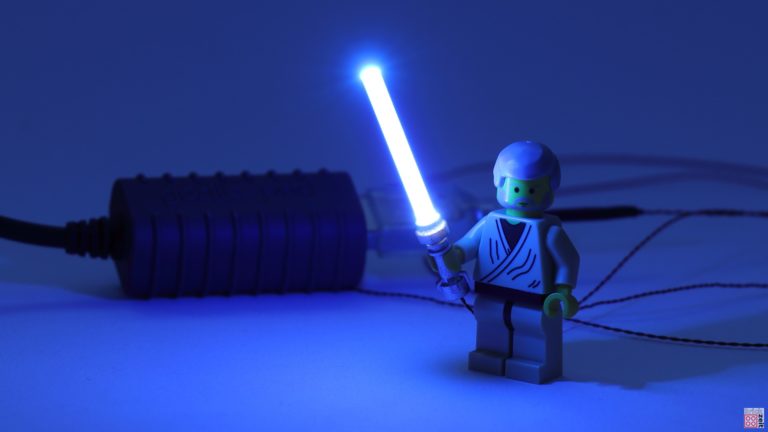 Lego Lichtschwert Mit Led Zum Leuchten Bringen Do It Yourself Anleitung Brickzeit