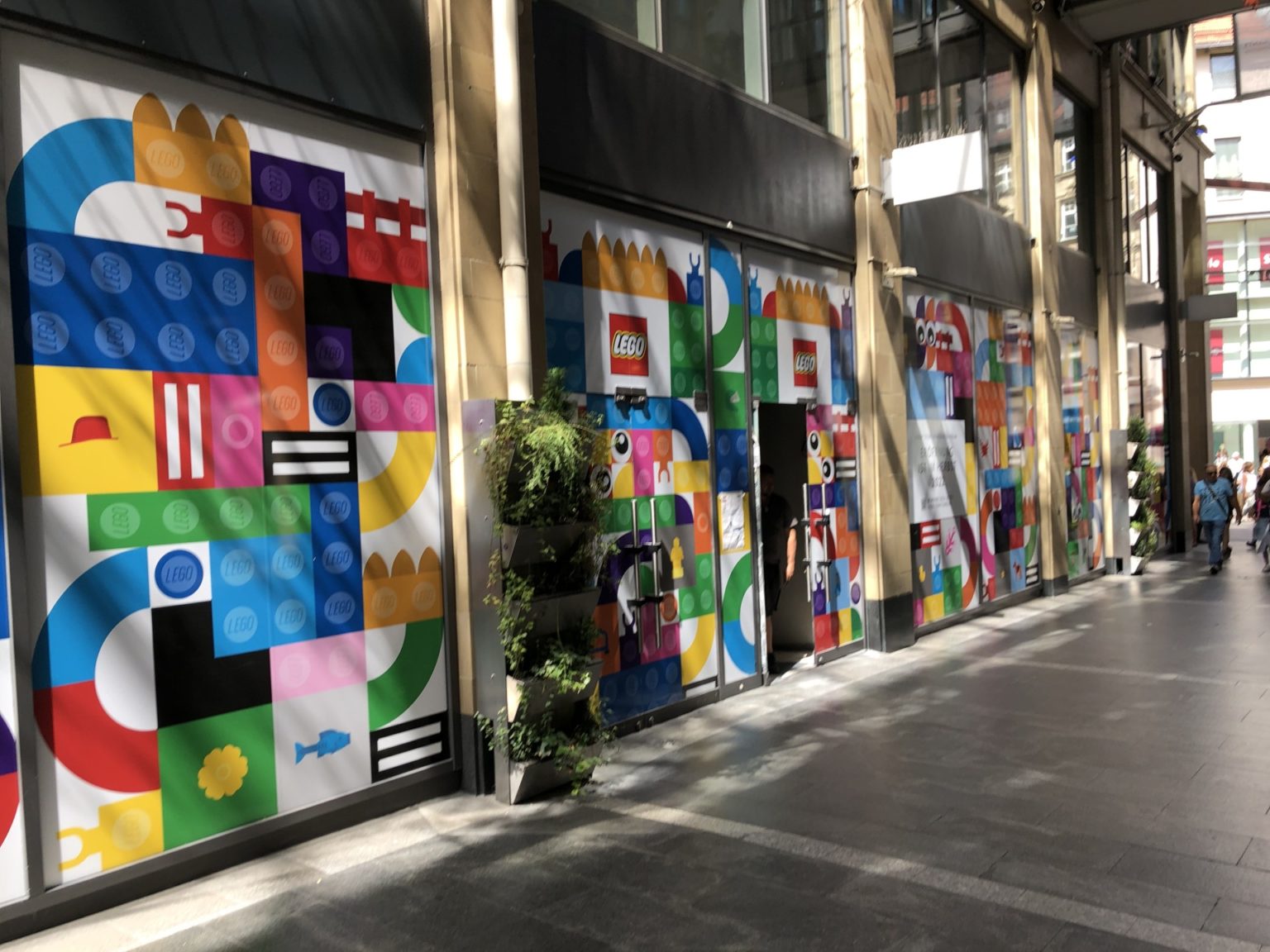 LEGO Flagship Store München eröffnet am 29.09.2022 - Update - Brickzeit